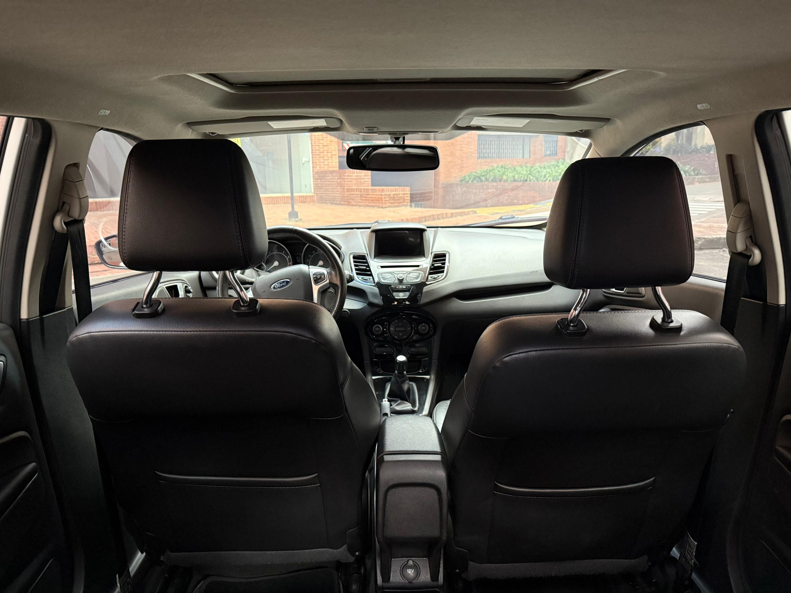 FORD FIESTA TITANIUM HATCHBACK 2016 – CONFIANZAUTOS SAS